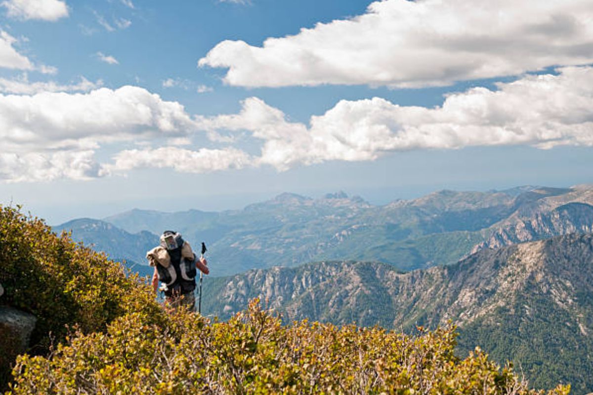 GR20 en 10 Jours : Itinéraires & Conseils