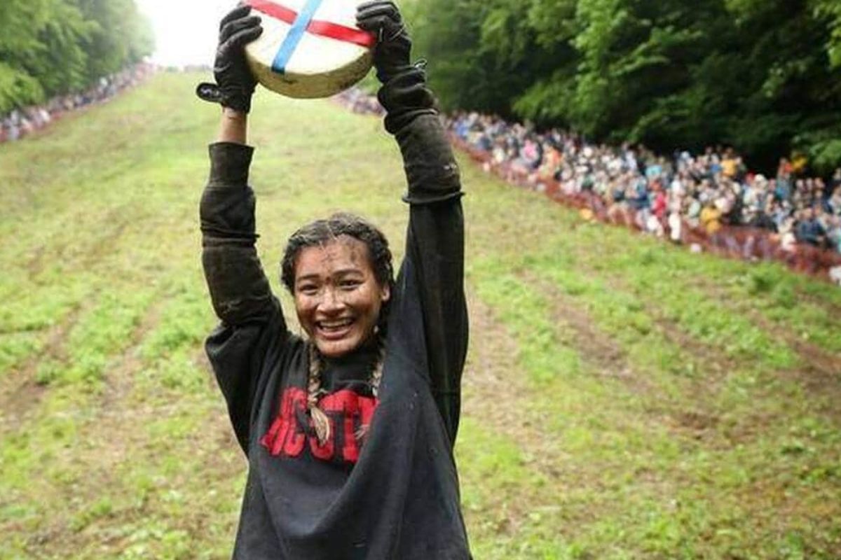 Cette course après un fromage fait 33 blessés en une seule édition ...